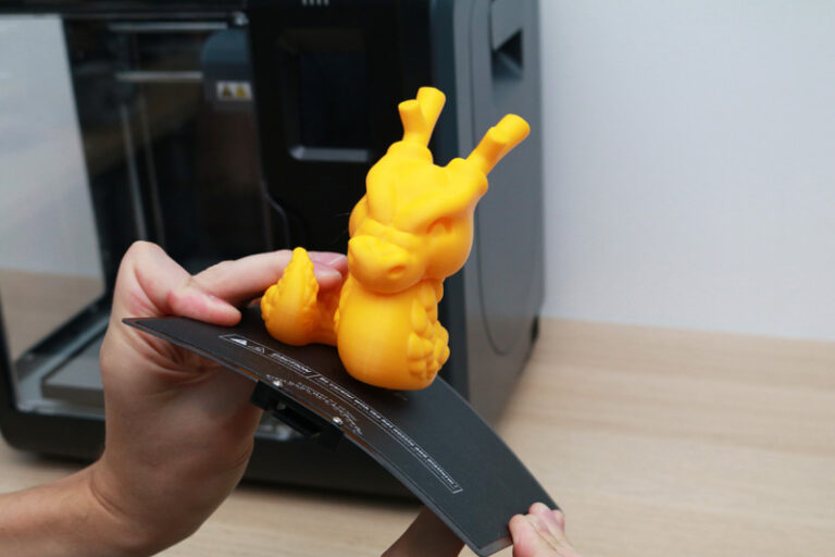 Monoprice Voxel Review - Fully Enclosed 3D Printer under $400